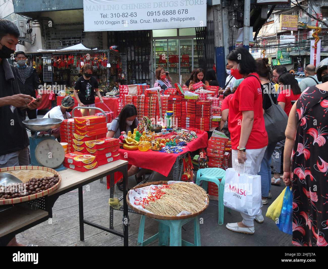Traditional filipino store hi-res stock photography and images - Alamy