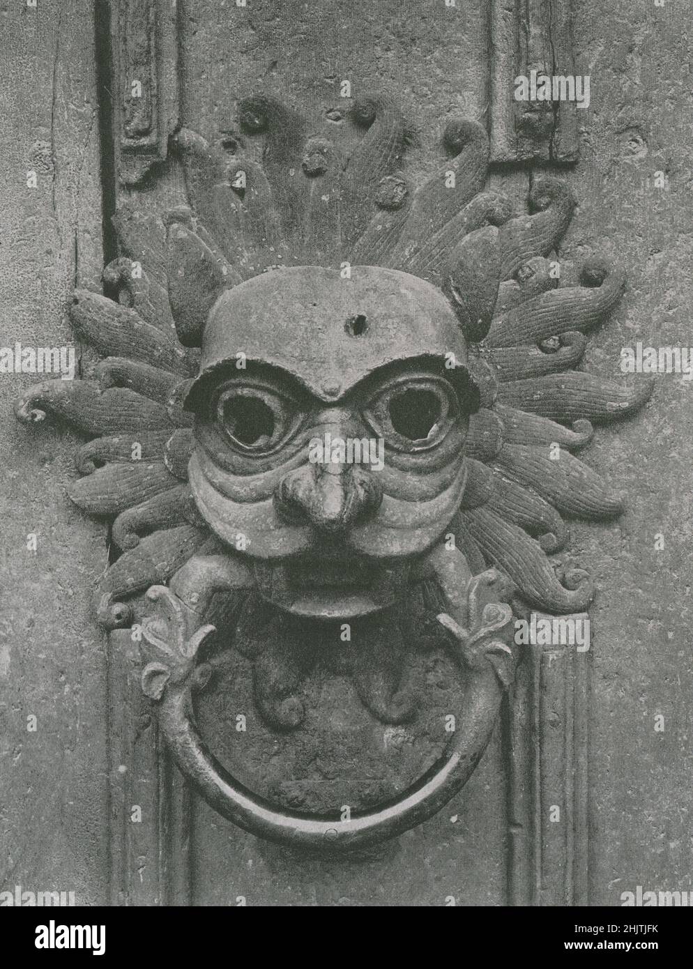 Exterior Sanctuary Knocker. Durham (1913 Stock Photo - Alamy