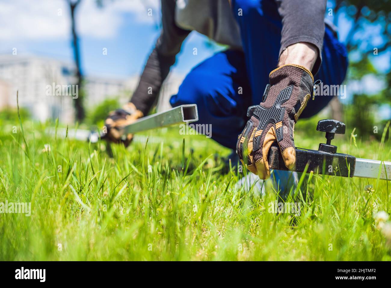 Grip team, light depurtment members prepare the lighting equipment ...