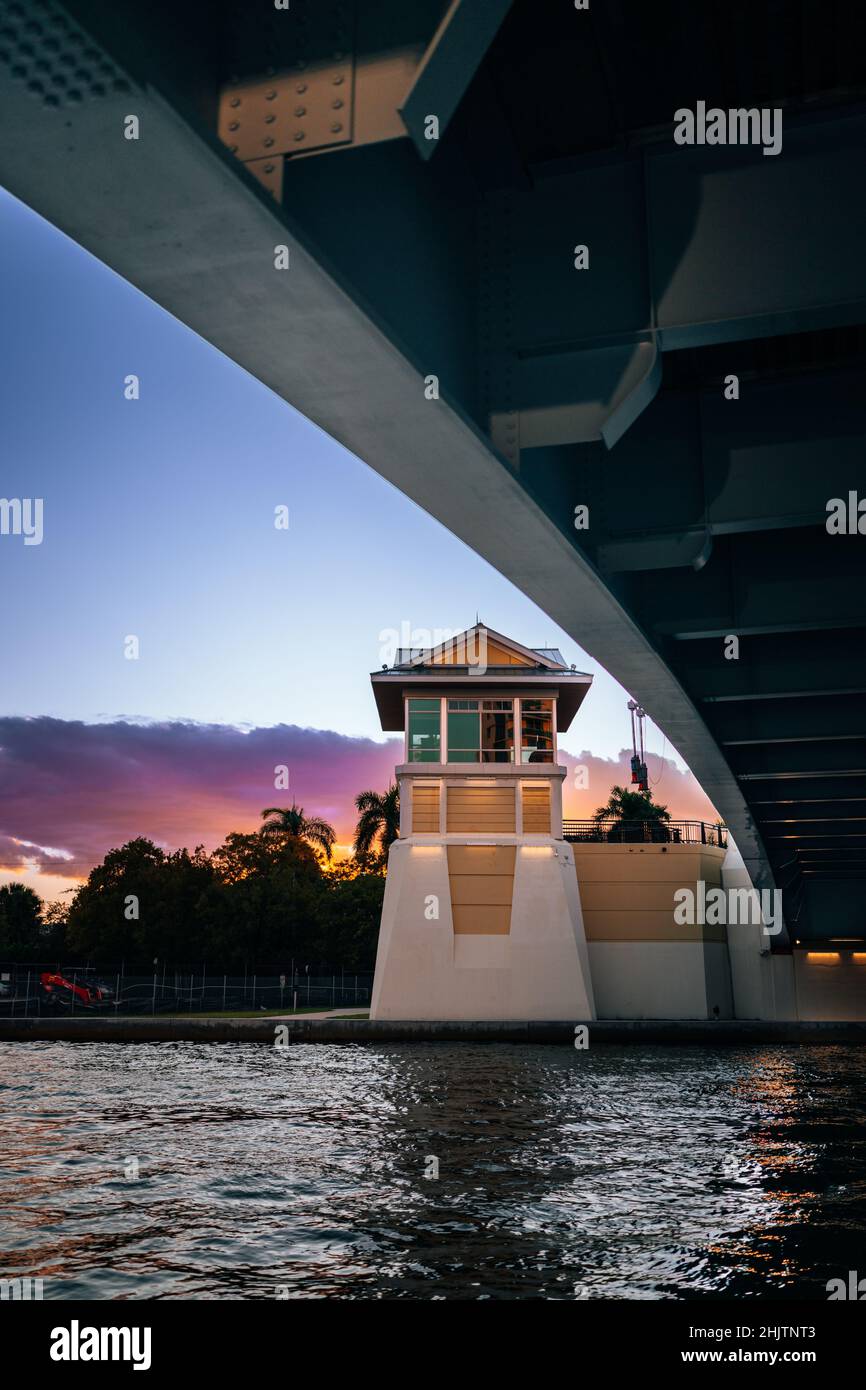 Control booth hi-res stock photography and images - Alamy