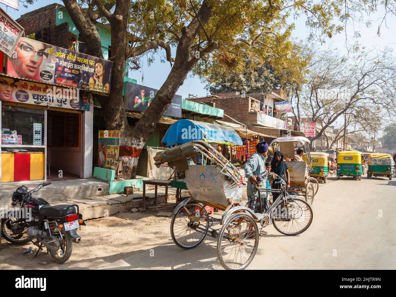 Varanasi city town village hi-res stock photography and images - Alamy