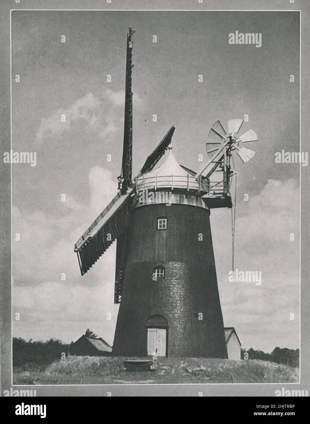 Old Windmill at Hemingford Grey. Huntingdonshire (1913 Stock Photo - Alamy