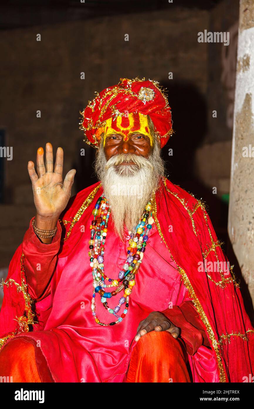 Portrait of a hindu religious man hi-res stock photography and images ...