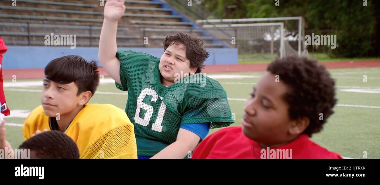 HOME TEAM, Jacob Perez (yellow), Liam Kyle (hand up), 2022. © Netflix ...