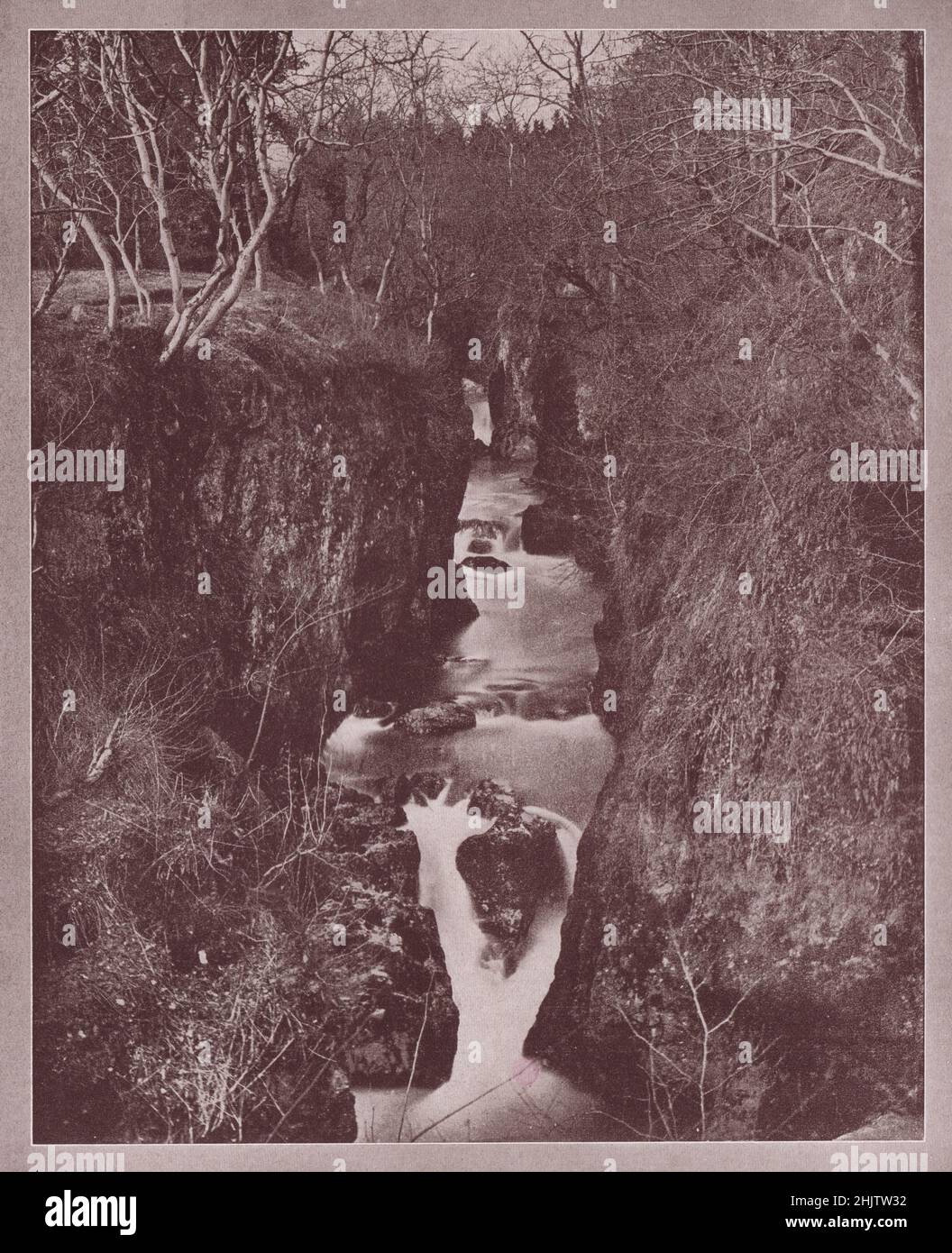 The Devil's Mill, Falls of Devon. Kinross-Shire (1913 Stock Photo - Alamy