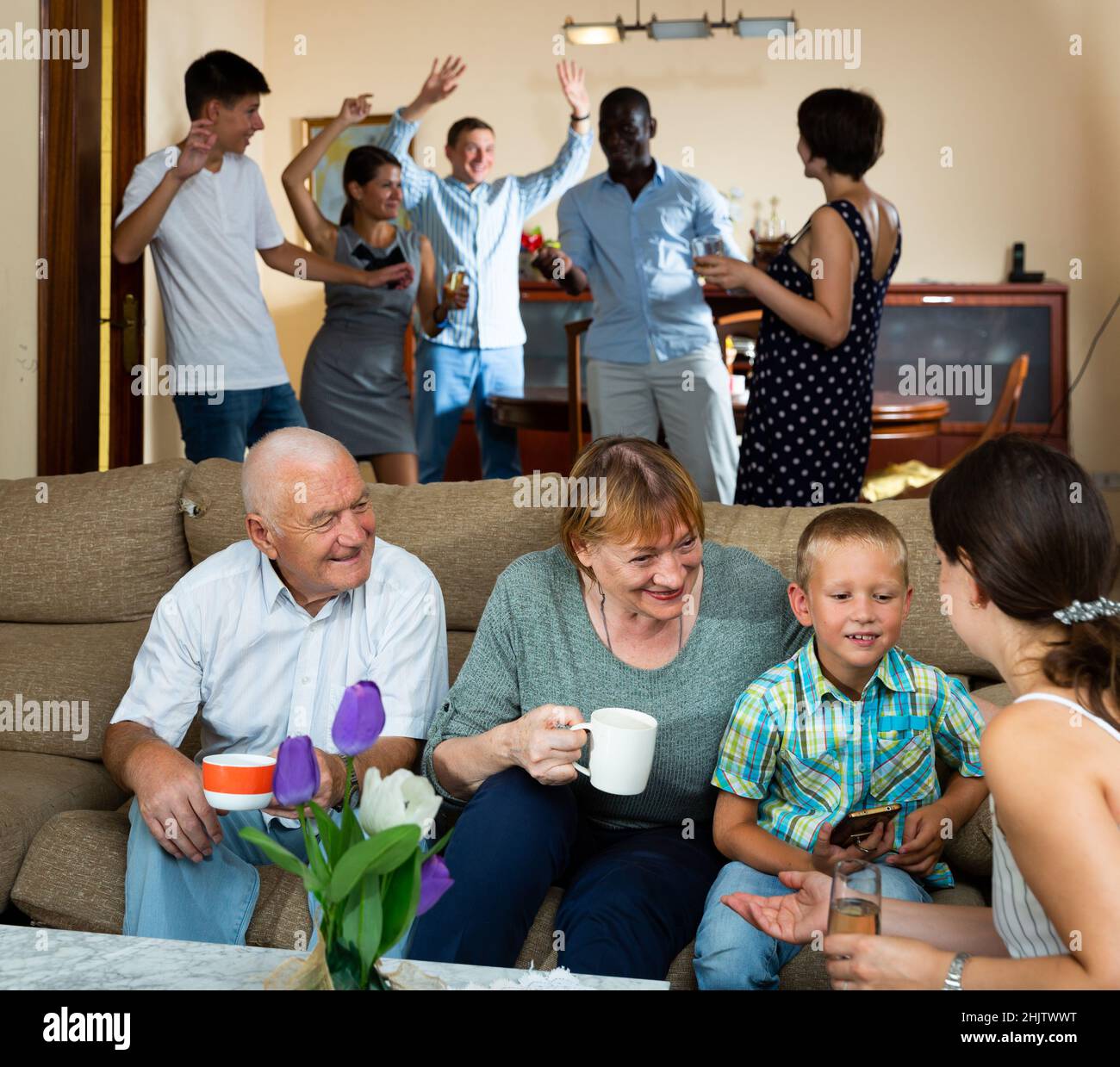 Happy large family party Stock Photo - Alamy