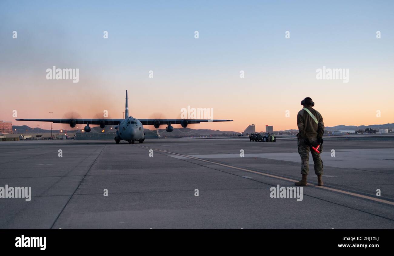 152nd aircraft maintenance squadron hi-res stock photography and images ...