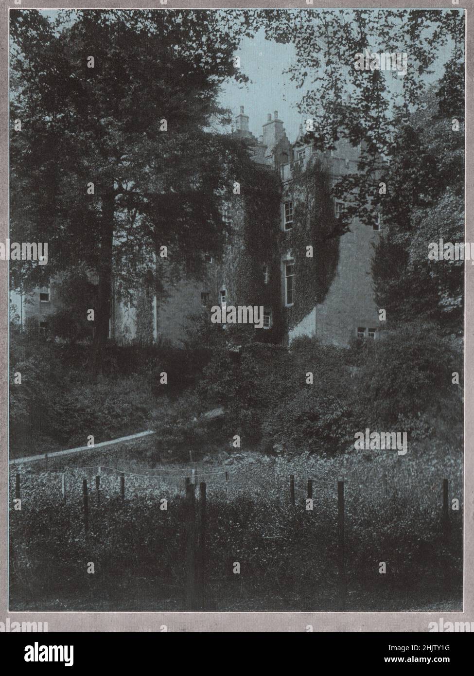 Bridge Castle. Linlithgowshire (1913 Stock Photo - Alamy