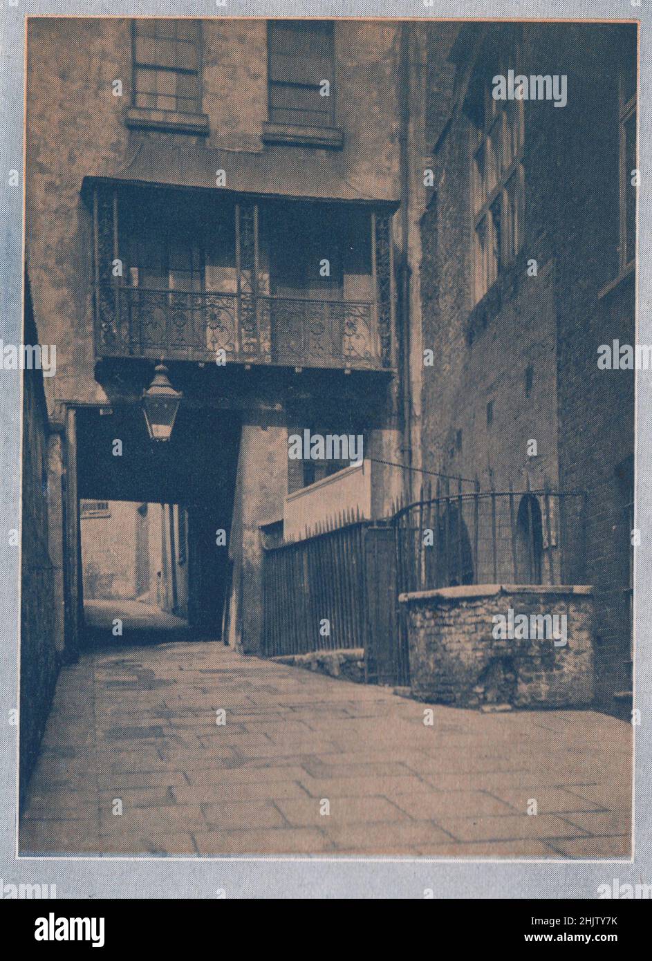 Strand Lane. London (1913 Stock Photo - Alamy