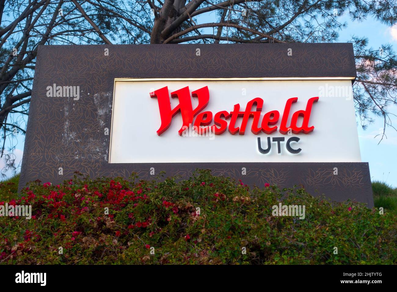 Westfield sign hi-res stock photography and images - Alamy
