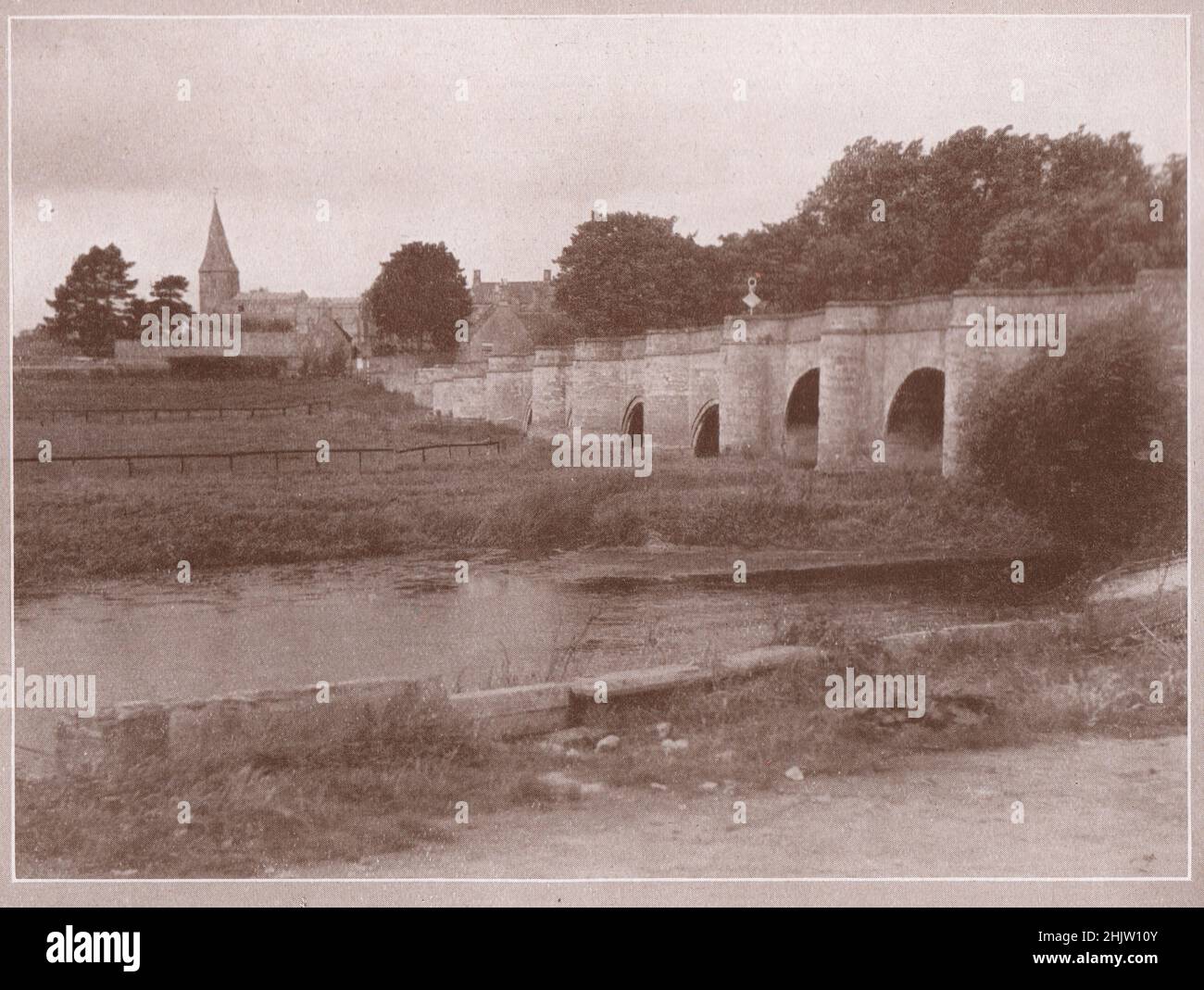 Wansford Bridge. Northamptonshire (1913 Stock Photo - Alamy