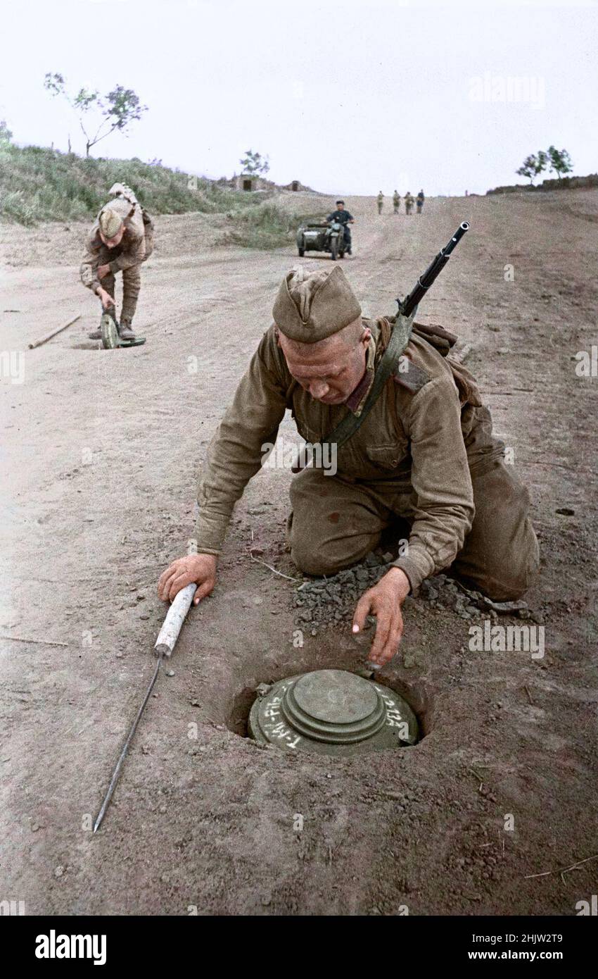 Anti Tank Mines High Resolution Stock Photography and Images - Alamy