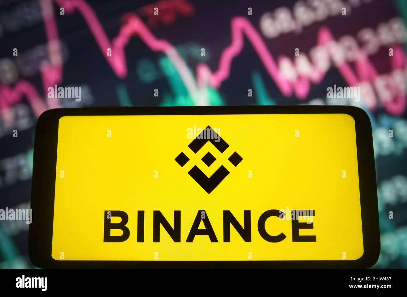 Binance exchange logo hi-res stock photography and images - Alamy