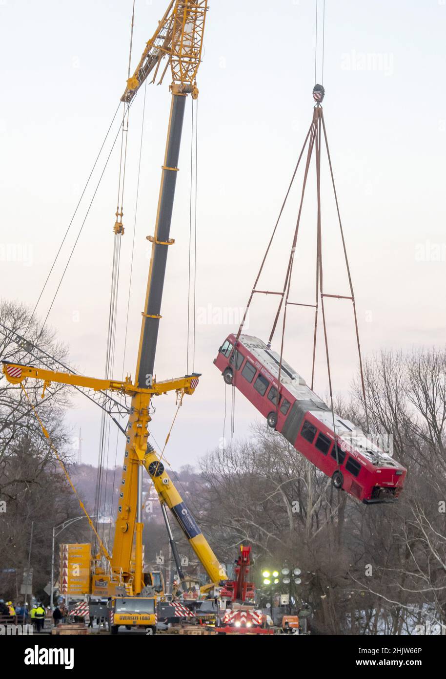 Pittsburgh, United States. 31st Jan, 2022. A crane slowly lifts a 60 ...