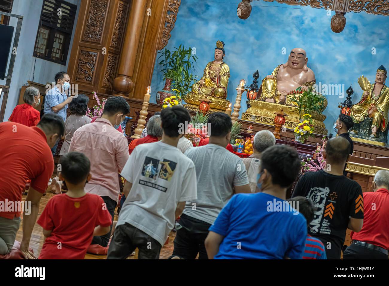 Kendari, Indonesia. 31st Jan, 2022. The congregation pray to welcome ...