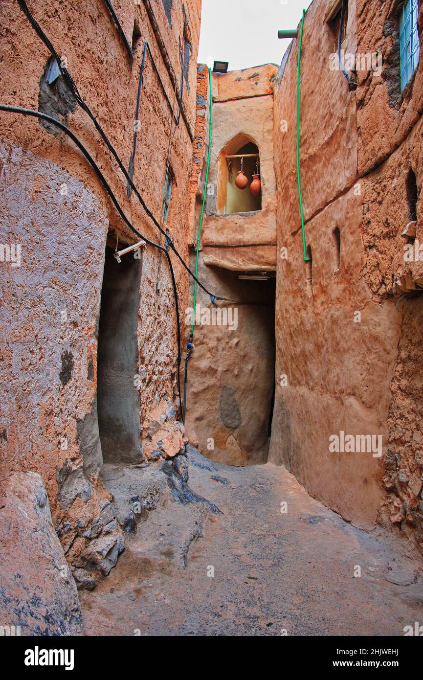 Oman village hi-res stock photography and images - Alamy