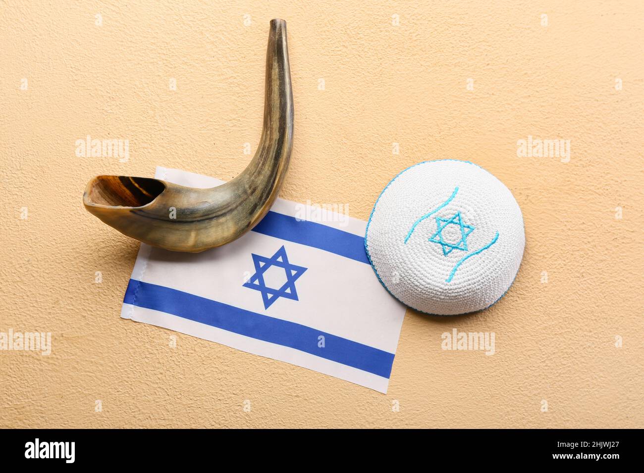 Kippah with israel flag hi-res stock photography and images - Alamy