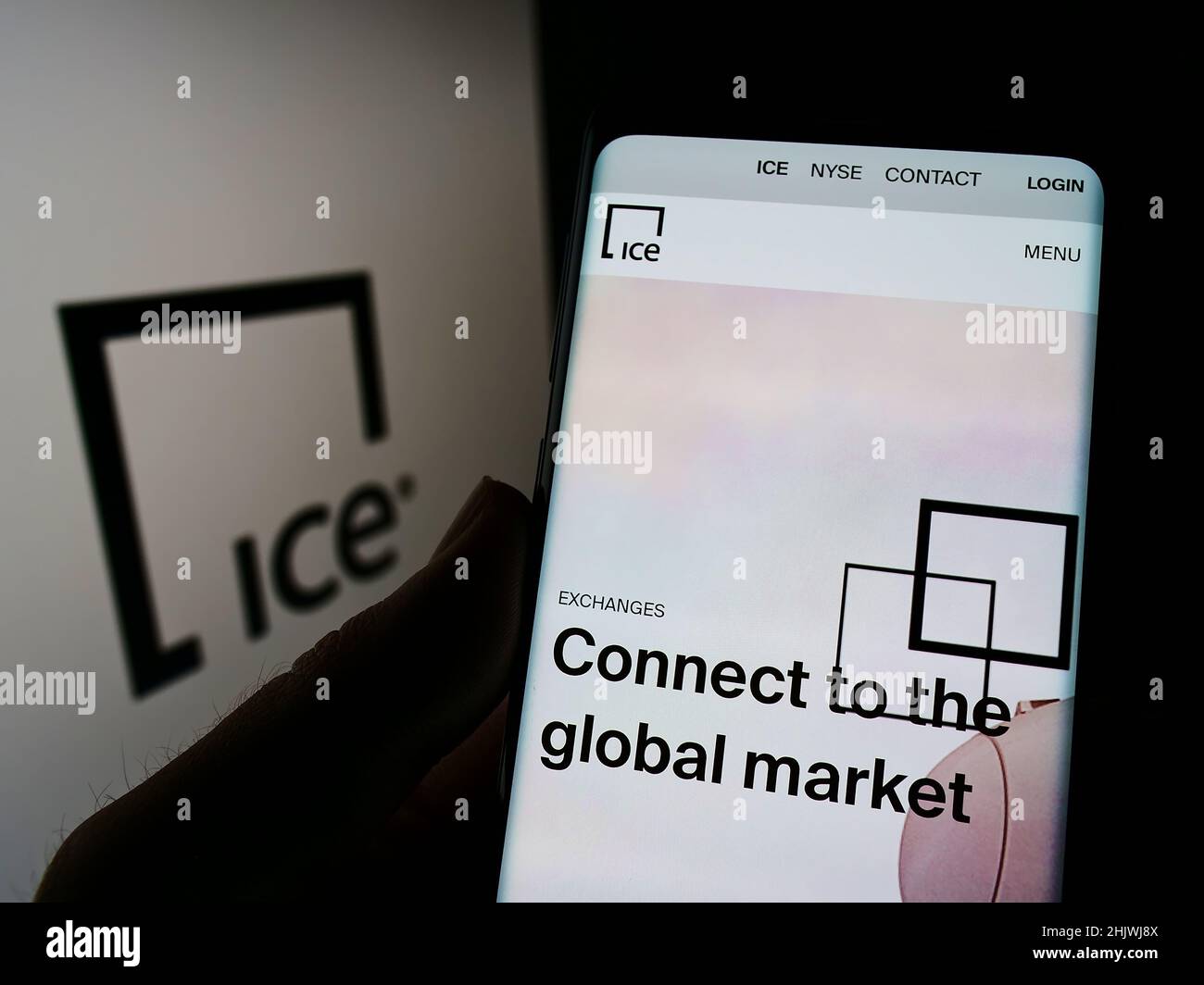 Intercontinental currency exchange hi-res stock photography and images ...