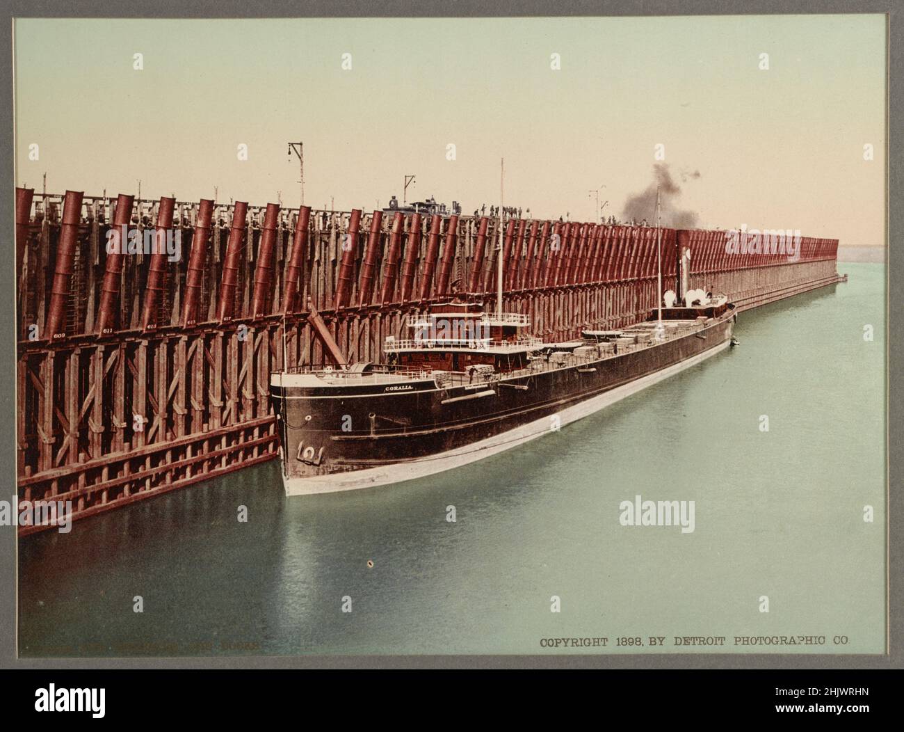Ore docks hi-res stock photography and images - Alamy