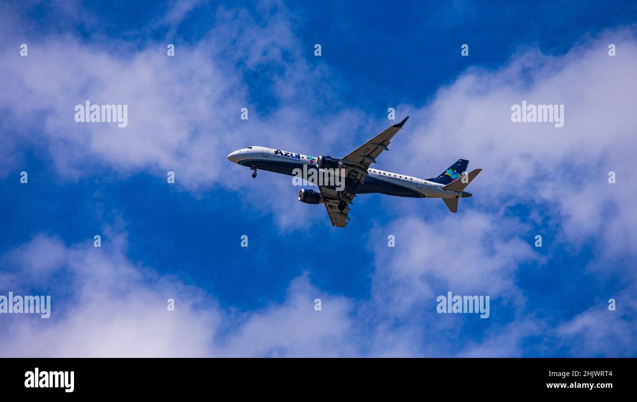 Flight route brasil hi-res stock photography and images - Alamy
