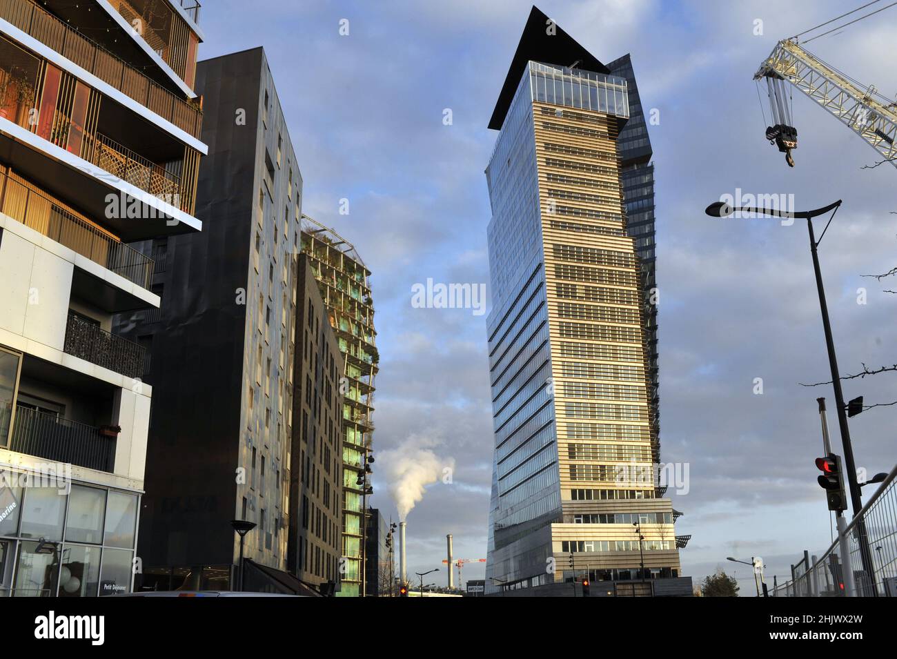 FRANCE. PARIS (75) 13TH DISTRICT. ZAC MASSENA-BRUNESEAU. DUO TOWERS ...
