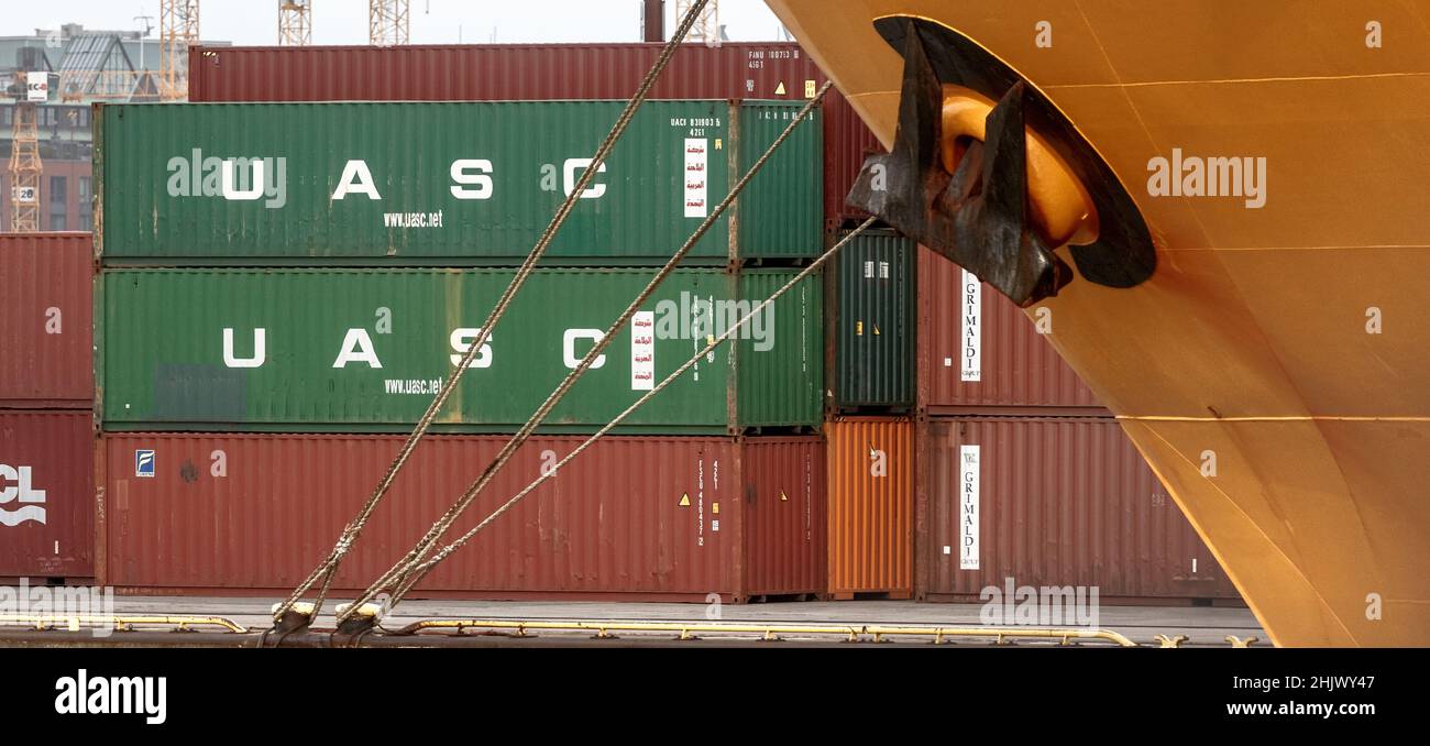 Hamburg, Germany. 30th Jan, 2022. Containers of the United Arab ...