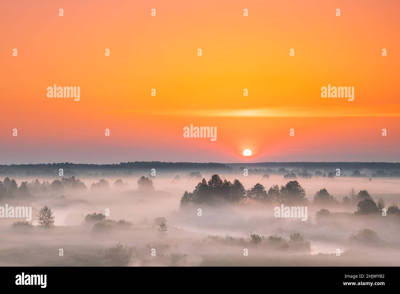 Beautiful ray of rising sun hi-res stock photography and images - Alamy