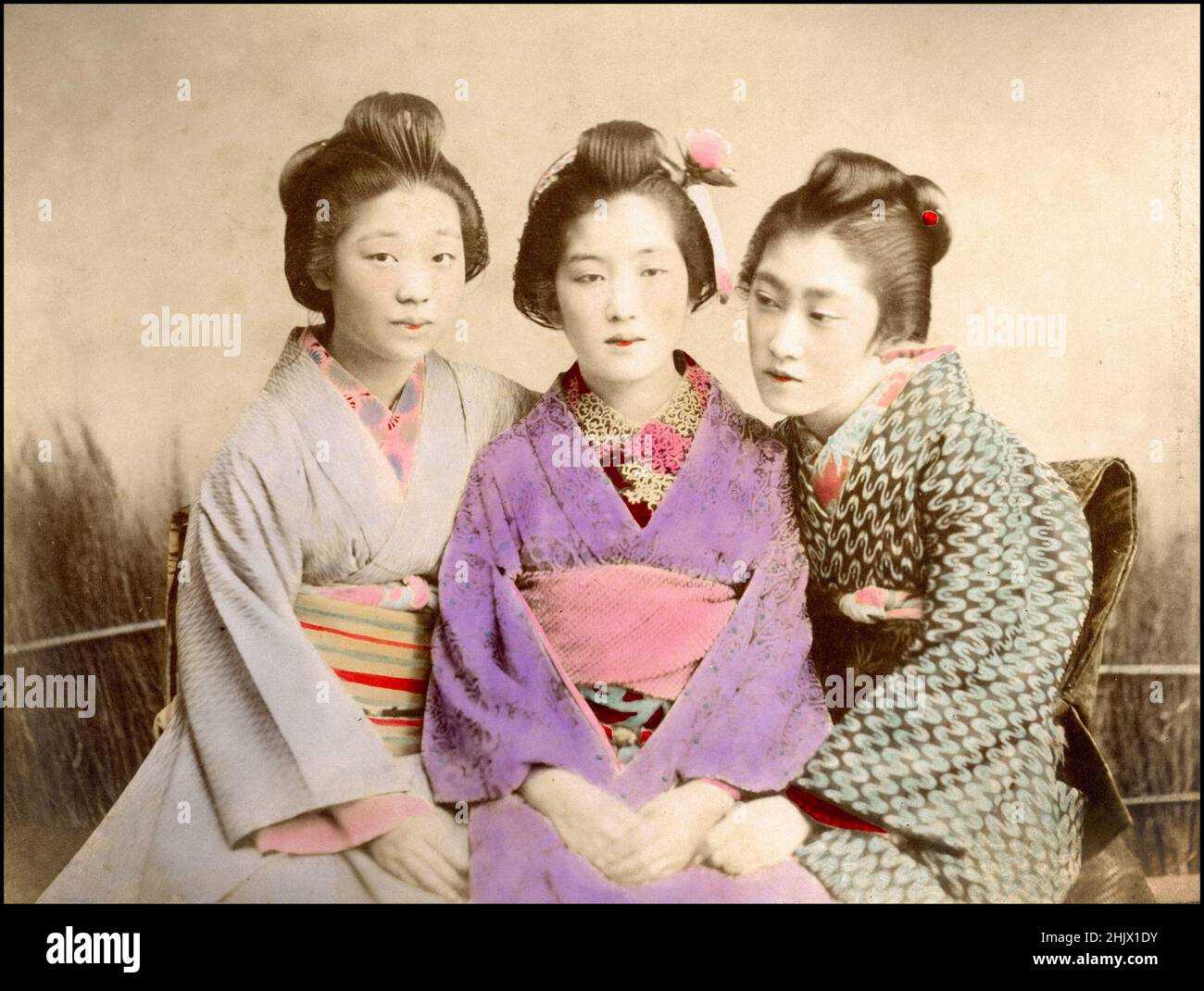 Geisha historical hi-res stock photography and images - Alamy