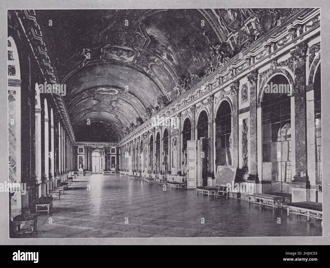 Hall of mirrors versailles 20th century hi-res stock photography and ...