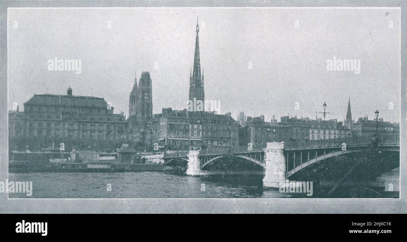 View of rouen and the seine river hi-res stock photography and images ...
