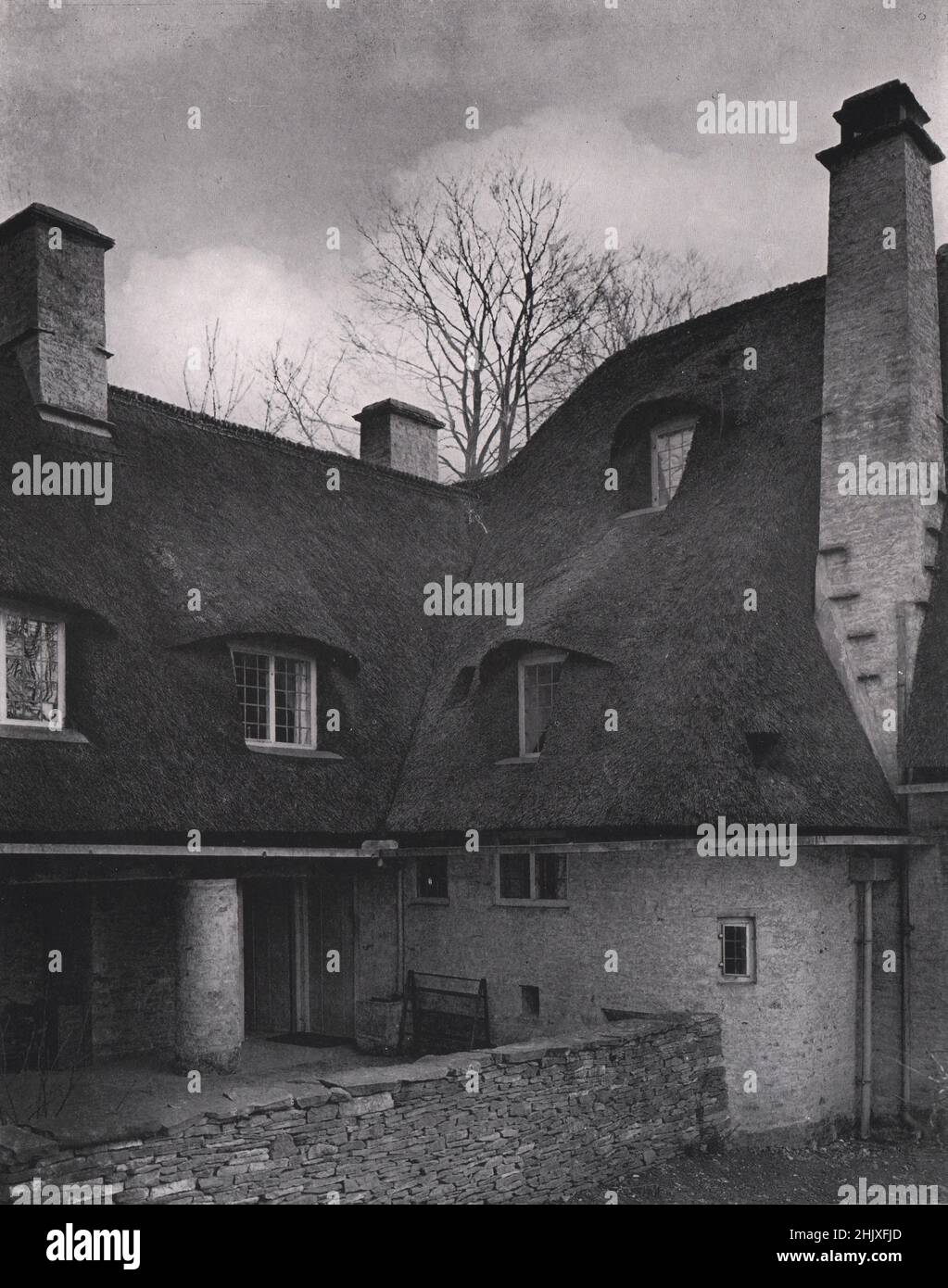 The angle of the house. Gloucestershire. A House at Sapperton ...