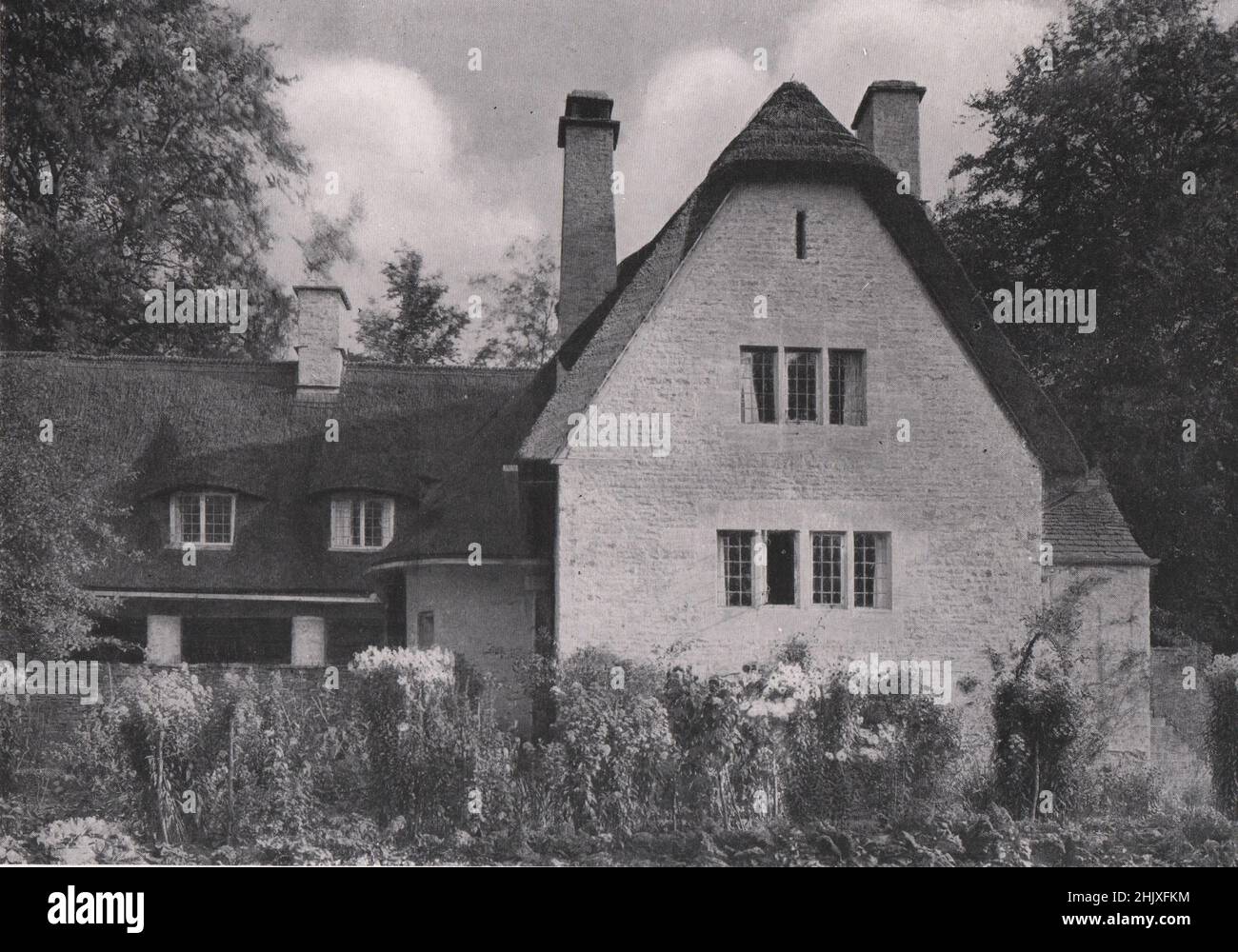 The garden side. Gloucestershire. A House at Sapperton. - Designed by ...