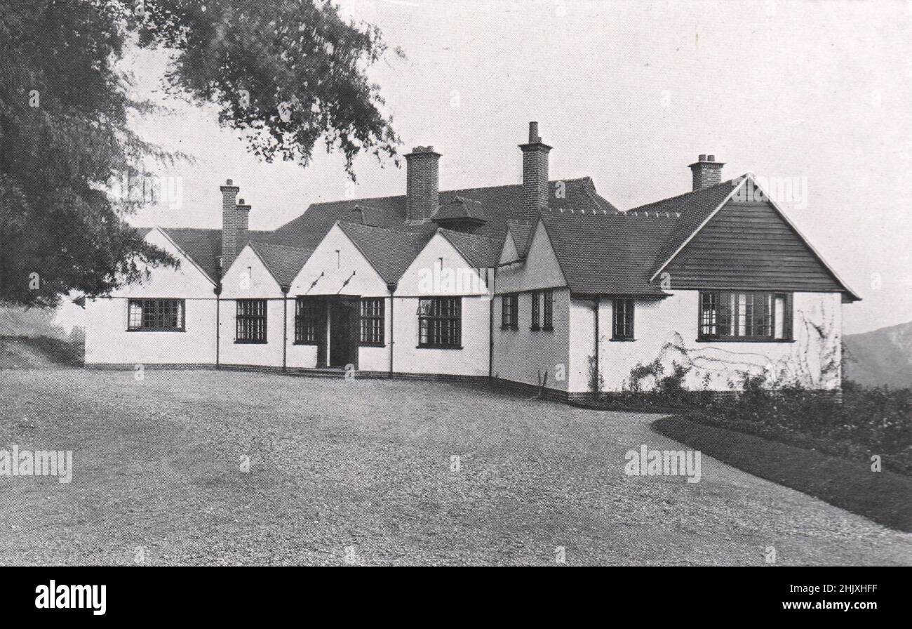 Club House to the Temple - Golf - Club - Hurley Berks. Berkshire. R ...