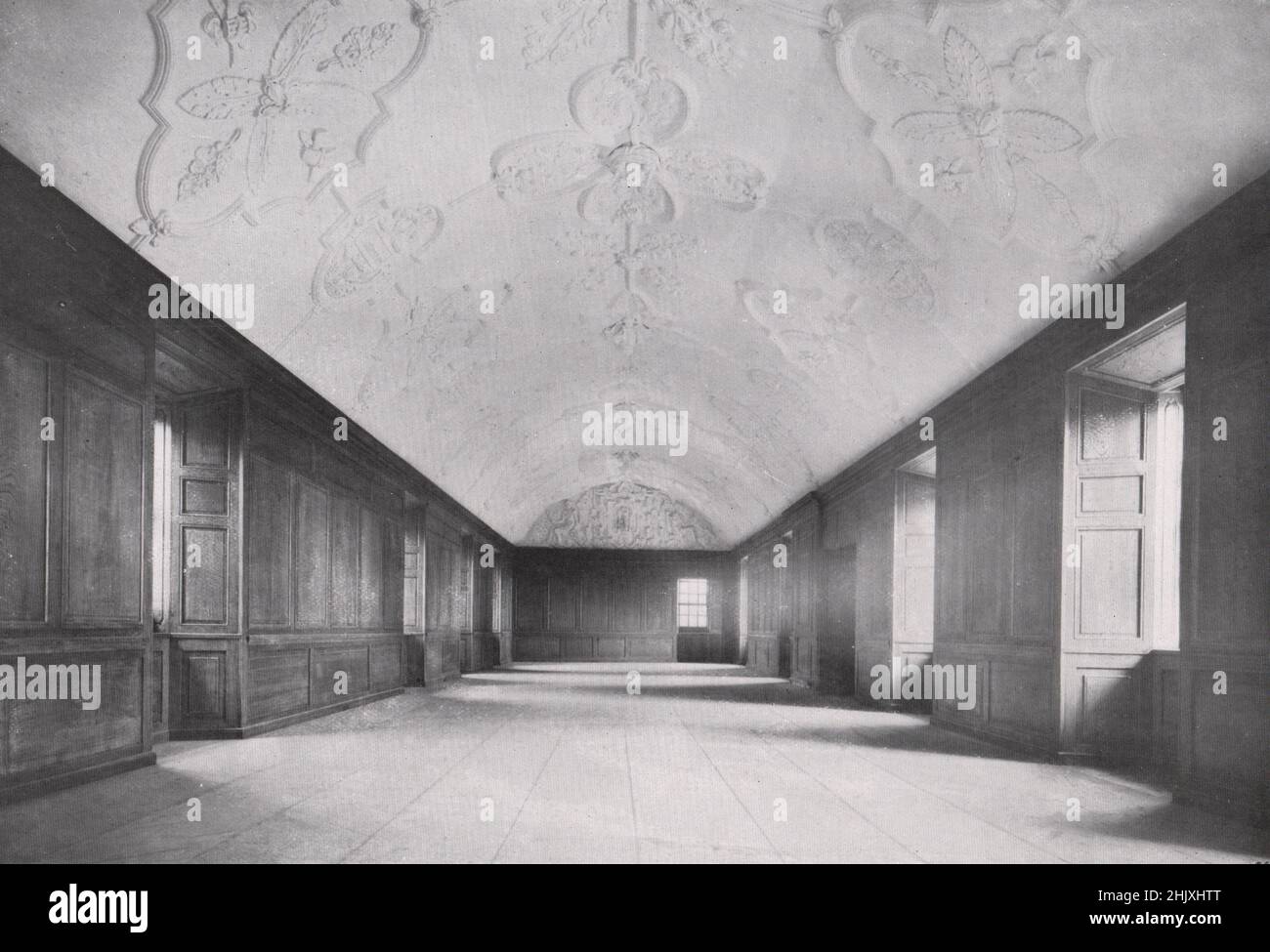 Pittencrieff House, Dunfermline - The long gallery, looking east ...