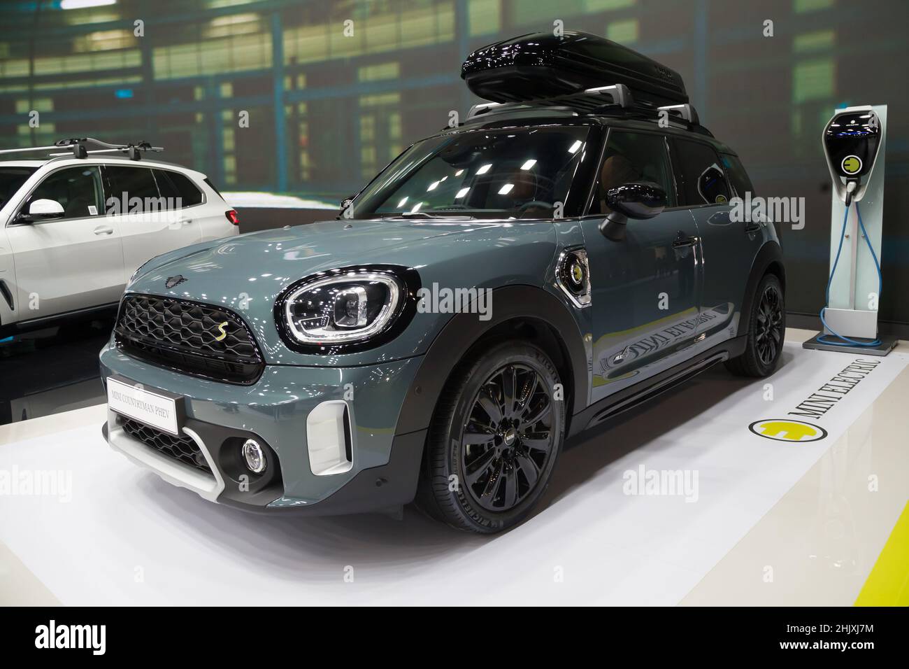 Mini countryman phev hi-res stock photography and images - Alamy