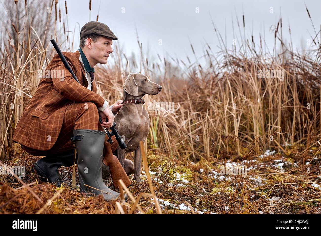 Male hunter clothes ready hunt hi-res stock photography and images - Alamy