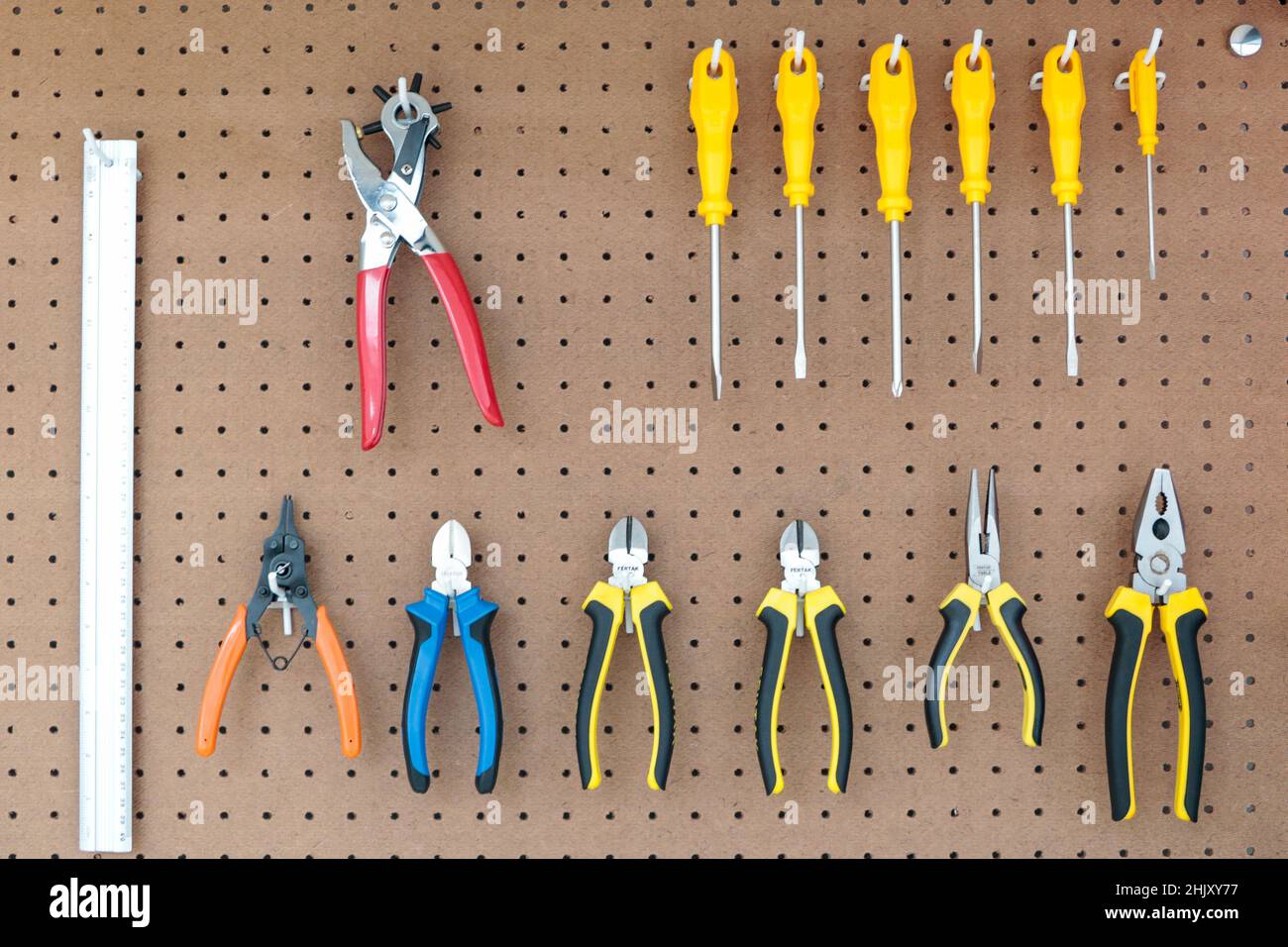 Picture hanging tools hi-res stock photography and images - Alamy
