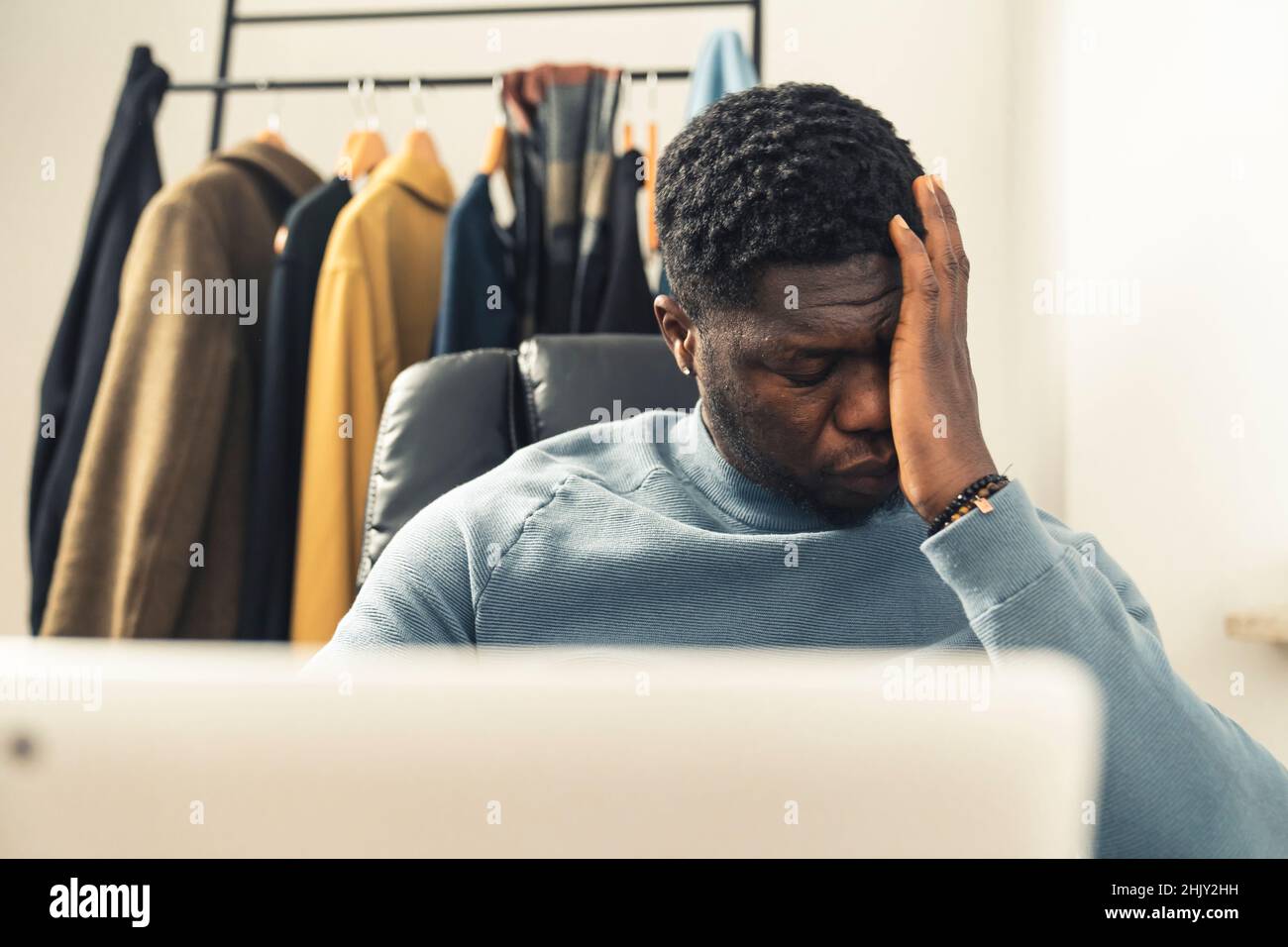 Photo portrait frustrated african hi-res stock photography and images ...