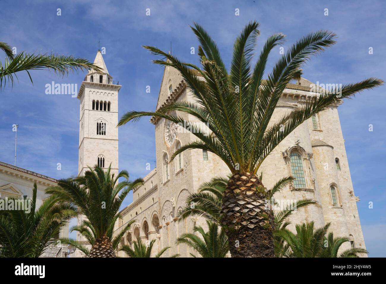 Trani, Apulia, Italy: exterior of the Romanesque cathedral Stock Photo ...