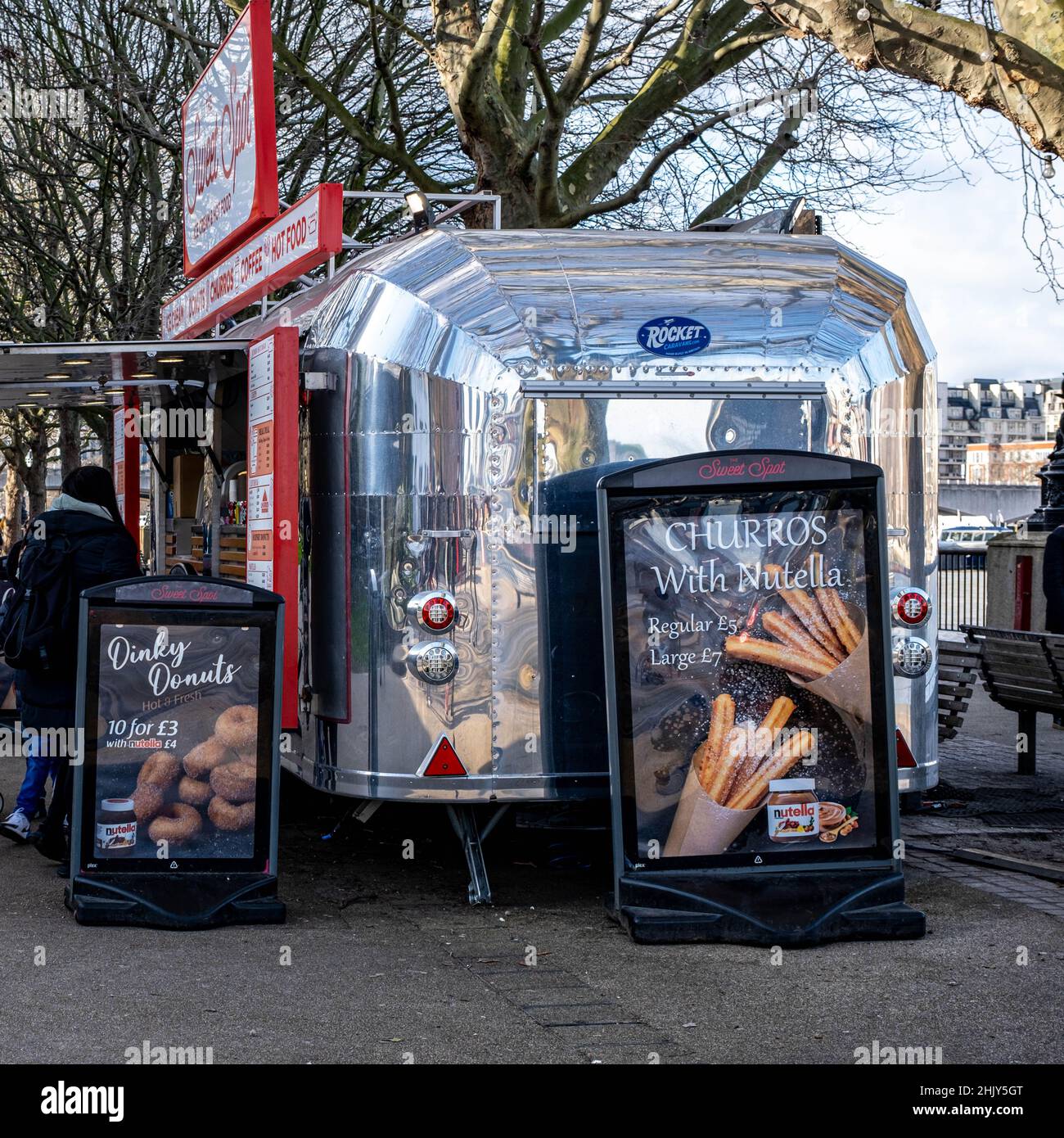 Fast Food Caravan High Resolution Stock Photography and Images - Alamy
