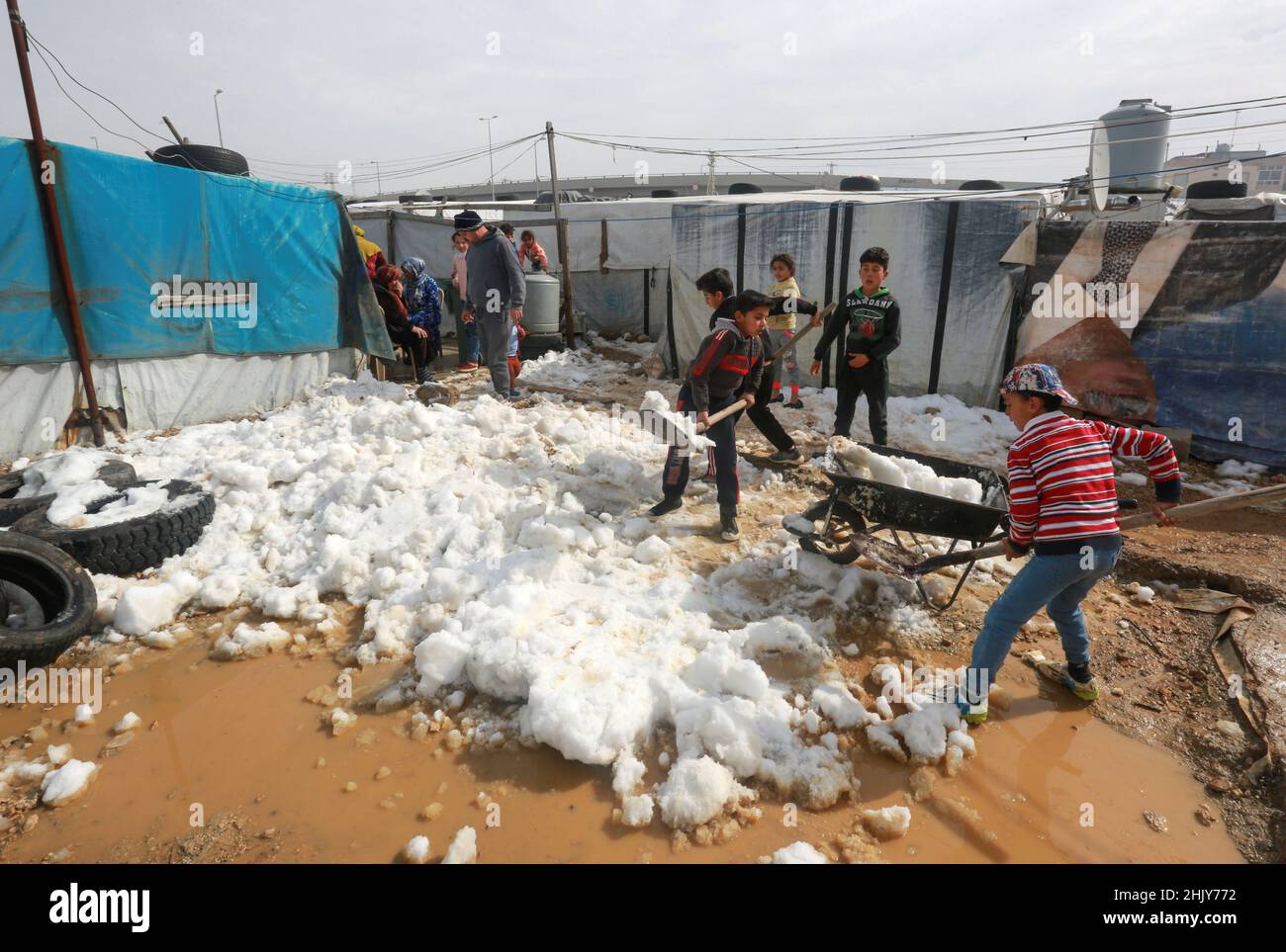 Refugee boys hi-res stock photography and images - Alamy