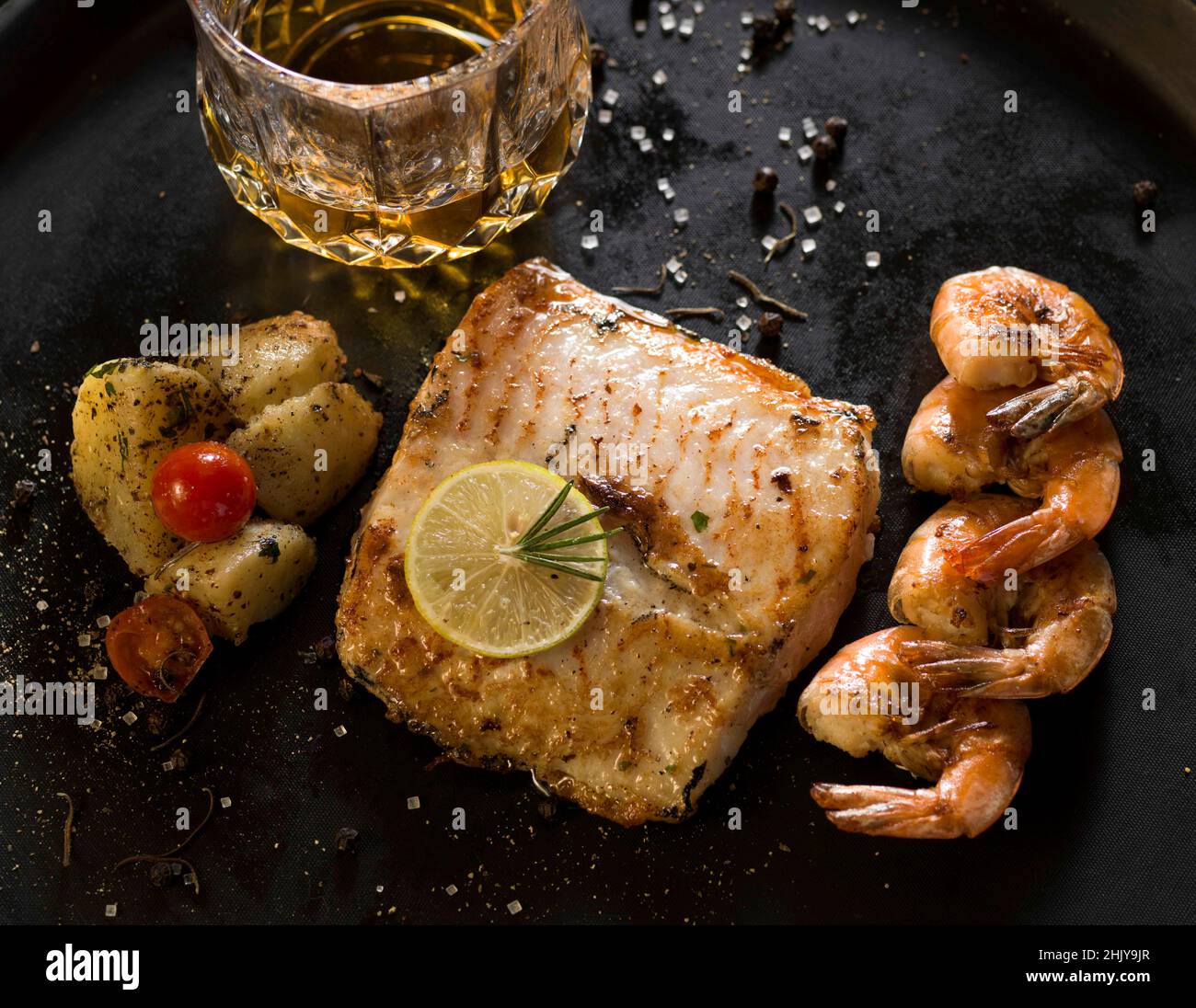 GRILLED FISH & PRAWNS Stock Photo - Alamy