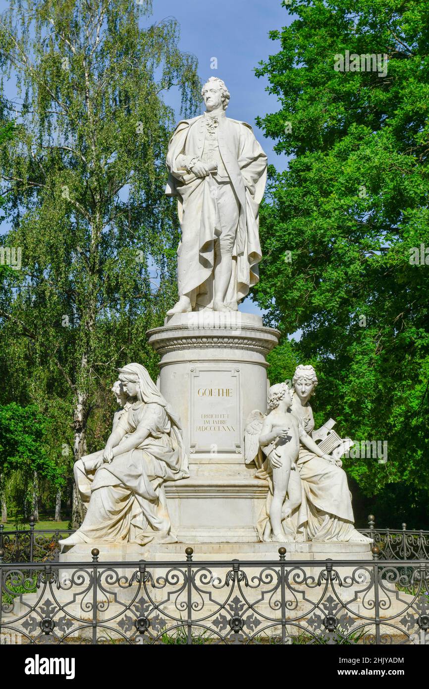 Goethe denkmal hi-res stock photography and images - Alamy