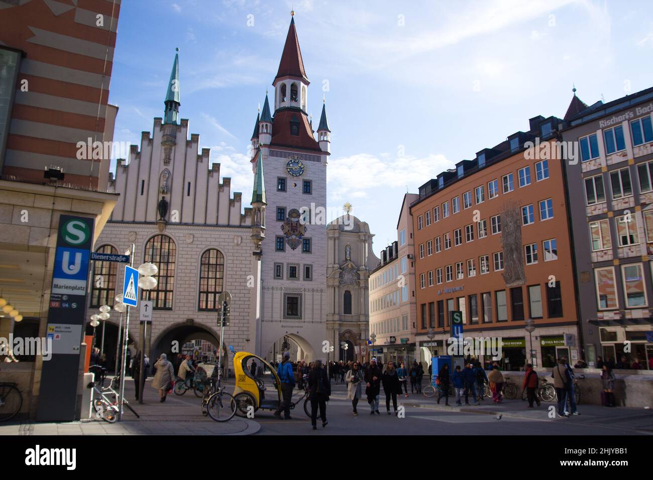 Marienplatz tourist attraction hi-res stock photography and images - Alamy