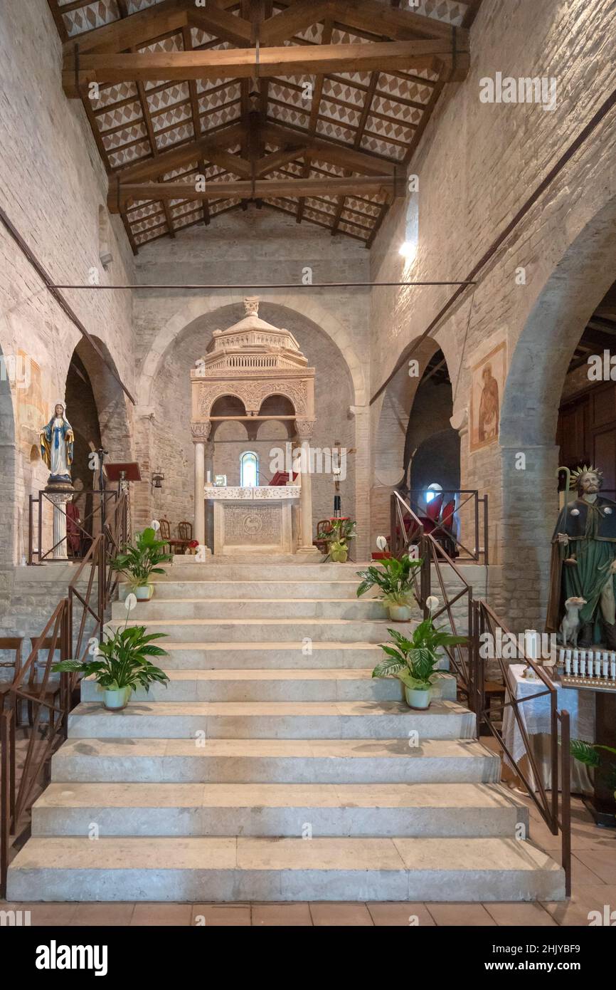 Abbey of San Clemente al Vomano, Interior, Guardia Vomano, Notaresco ...