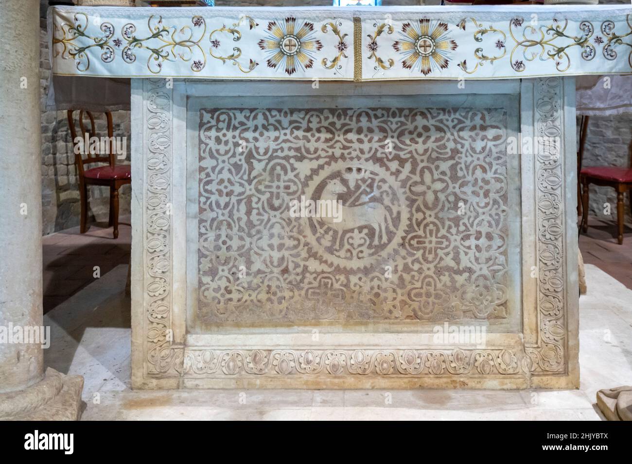 Abbey of San Clemente al Vomano, Interior, Detail, Altar, Guardia ...