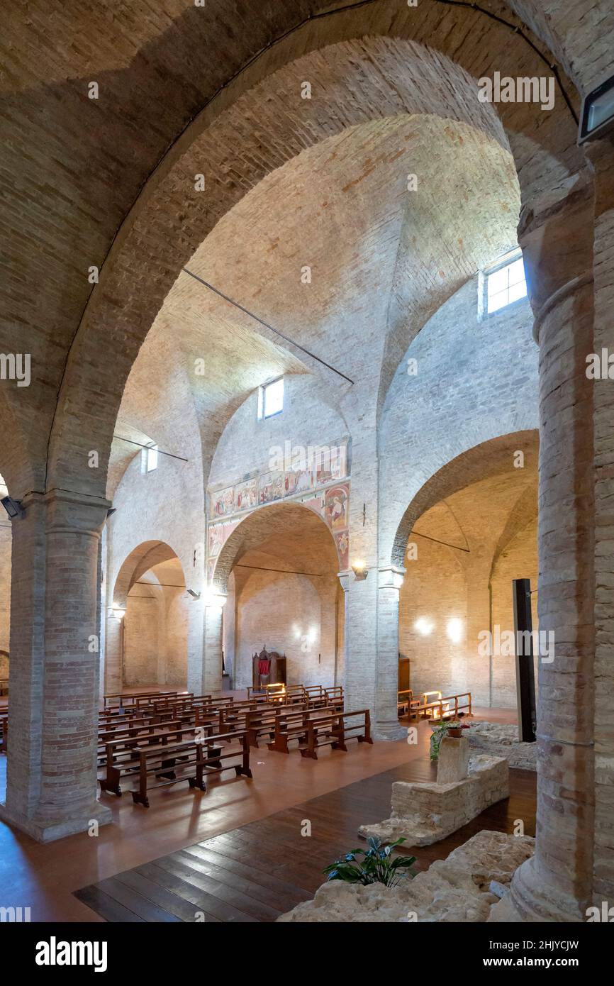 Church of Santa Maria di Propezzano, Notaresco, Abruzzo, Italy, Europe ...