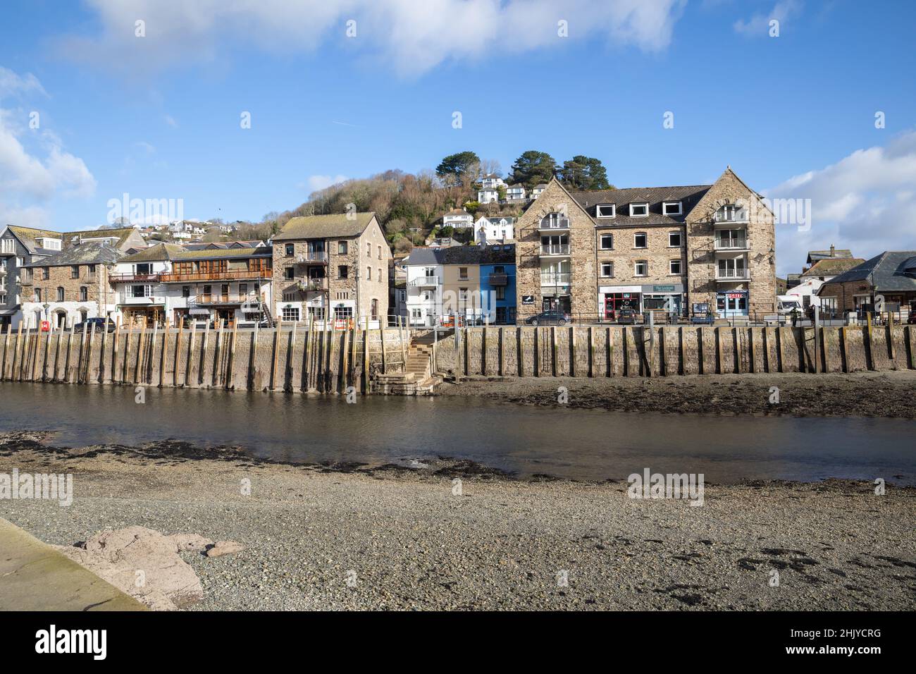 Low Tide on a Sunny Winter's Day in Looe, Cornwall, UK Stock Photo - Alamy