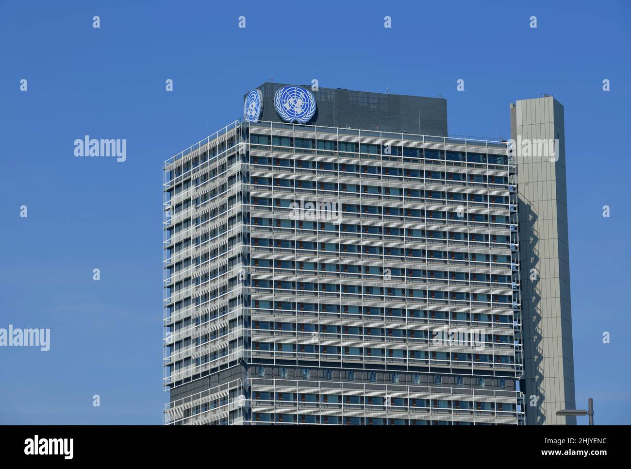 UN-Campus, ehemaliges Abgeordnetenhochhaus "Langer Eugen", Platz der ...