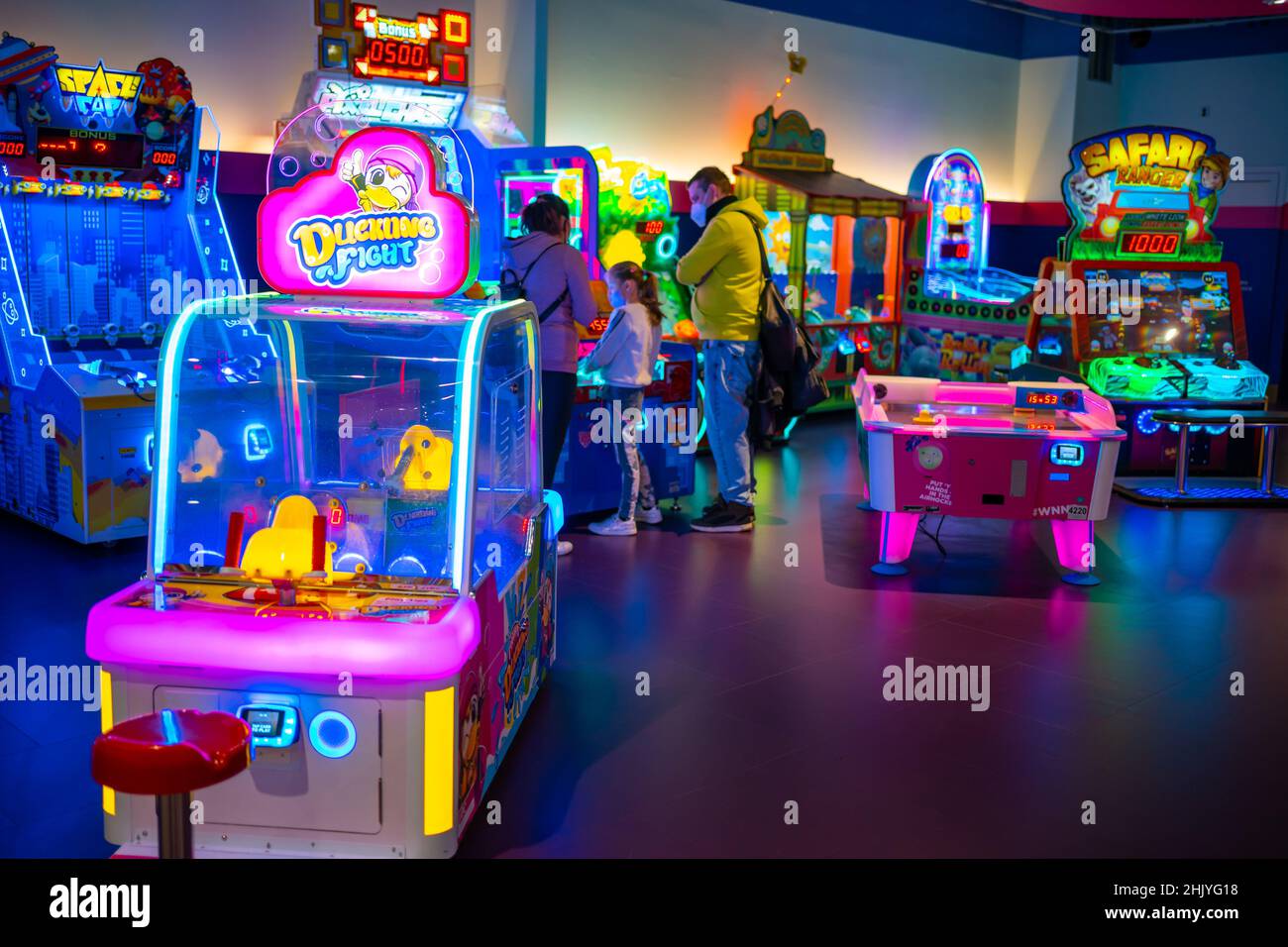 Kids arcade game hi-res stock photography and images - Alamy